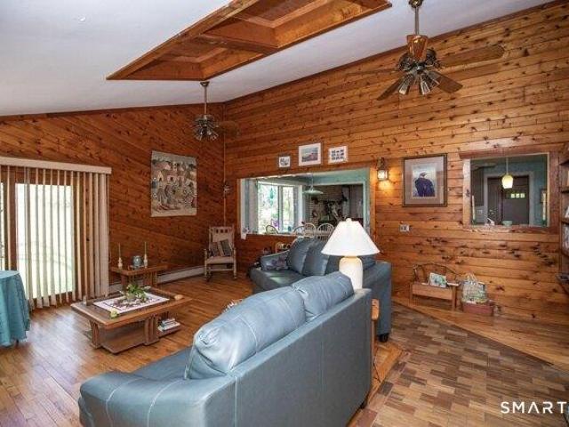 house with 3 bedroom, Wallingford CT ES105114188
