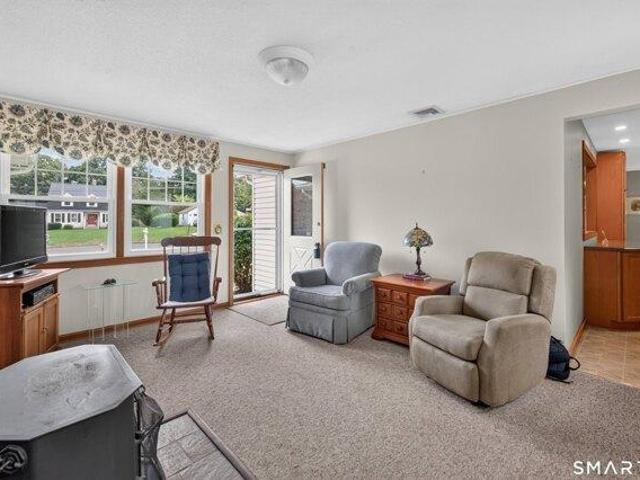 house with 3 bedroom, Wallingford CT ES105202637