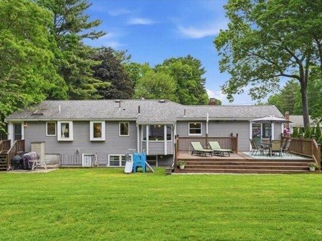 house with 3 bedroom, Walpole MA DS104152375