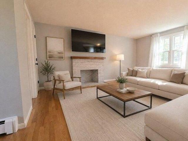 house with 3 bedroom, Walpole MA DS102860353