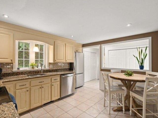 house with 3 bedroom, Walpole MA DS103808099