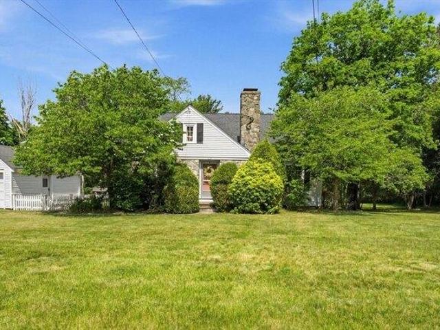 house with 3 bedroom, Walpole MA ES104234691