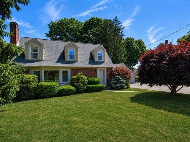 house with 3 bedroom, Walpole MA ES104331099