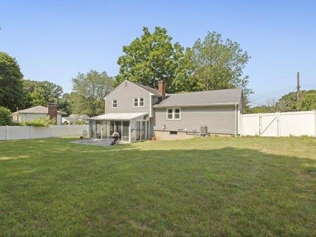 house with 3 bedroom, Walpole MA ES104851877