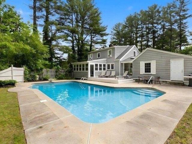 house with 3 bedroom, Walpole MA ES103888287