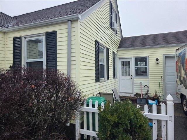 house with 3 bedroom, Warwick RI DLS101656829