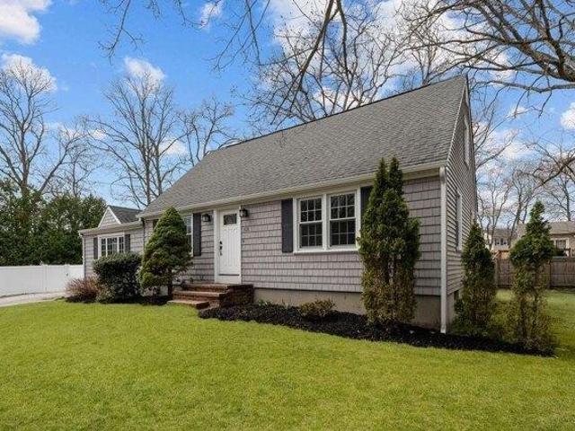 house with 3 bedroom, Warwick RI DLS101603852