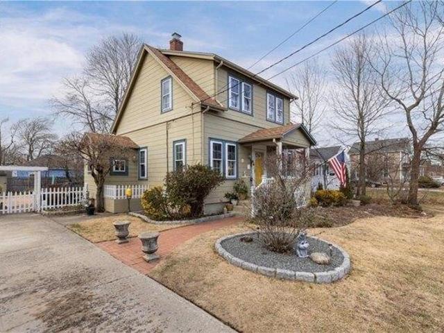 house with 3 bedroom, Warwick RI DLS101630309