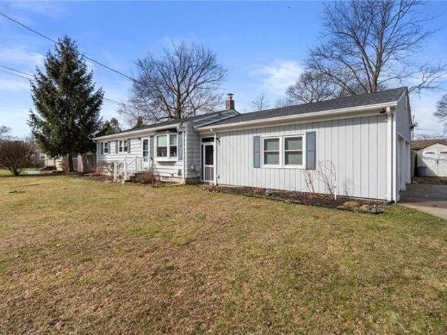 house with 3 bedroom, Warwick RI DLS101783787