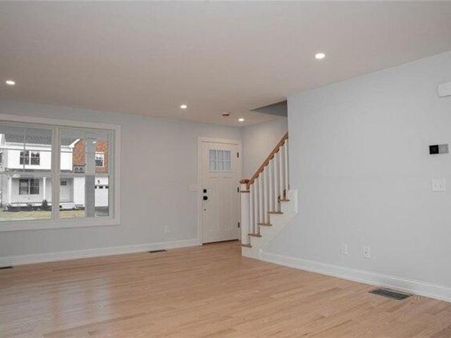 house with 3 bedroom, Warwick RI DLS101706251