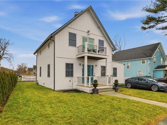 house with 3 bedroom, Warwick RI DLS101896303