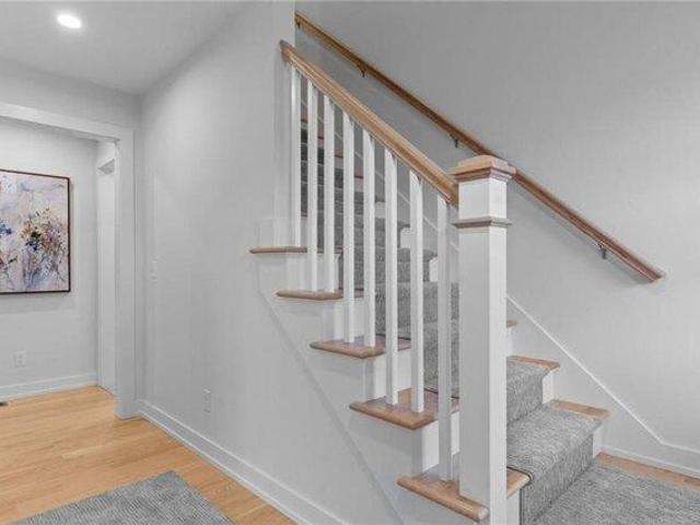 house with 3 bedroom, Warwick RI DLS102157520