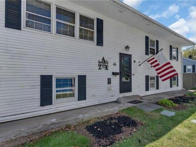 house with 3 bedroom, Warwick RI DLS102257623