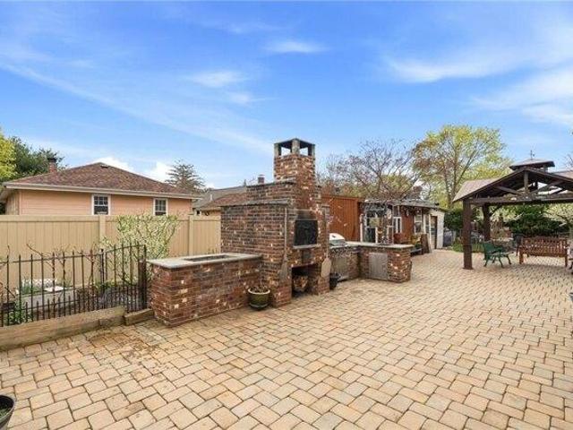 house with 3 bedroom, Warwick RI DLS102212142