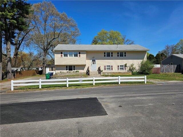 house with 3 bedroom, Warwick RI DLS102412727