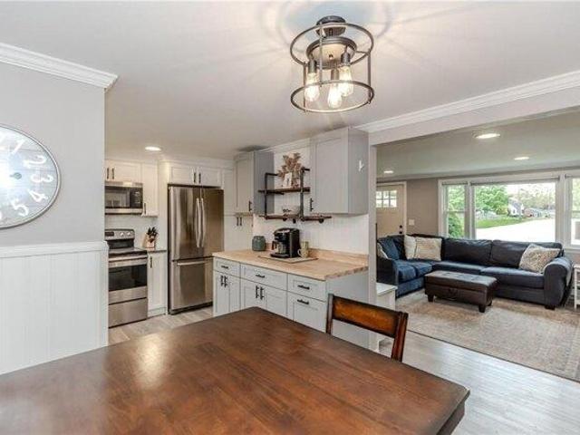 house with 3 bedroom, Warwick RI DLS102594740
