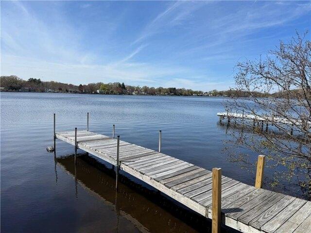 house with 3 bedroom, Warwick RI DLS102776321