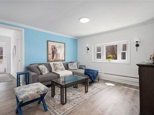 house with 3 bedroom, Warwick RI DLS102777435