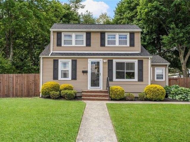 house with 3 bedroom, Warwick RI DLS103074798