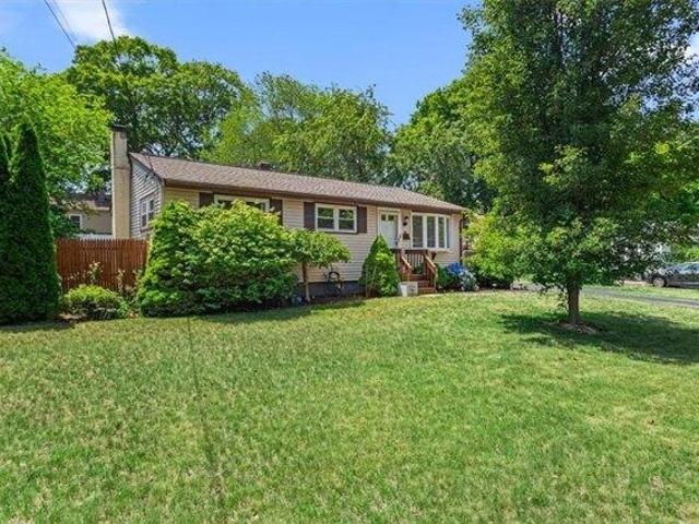 house with 3 bedroom, Warwick RI DS104115678