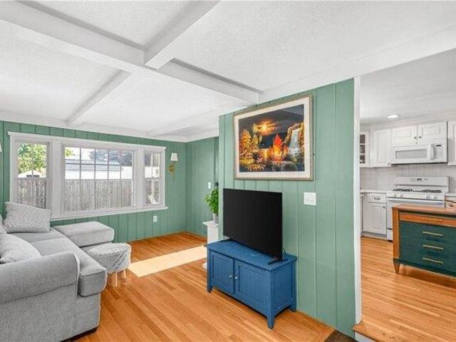 house with 3 bedroom, Warwick RI DS104190291