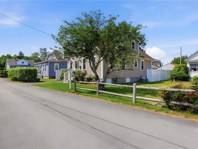 house with 3 bedroom, Warwick RI DS104295596