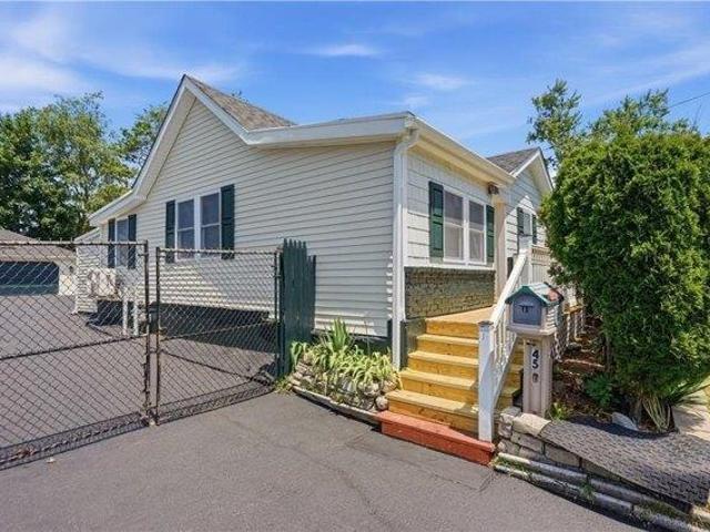 house with 3 bedroom, Warwick RI DS104329877
