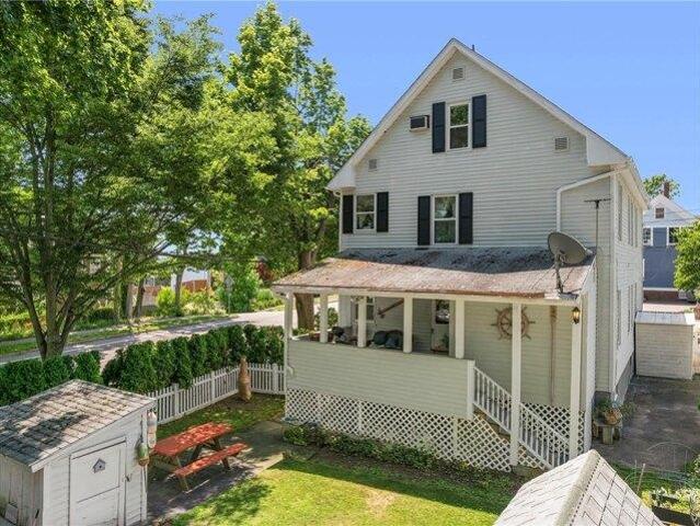 house with 3 bedroom, Warwick RI DS104330405