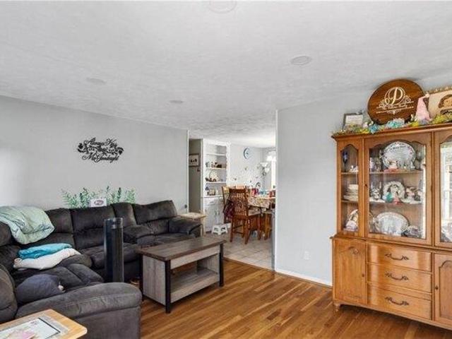house with 3 bedroom, Warwick RI DS104352292