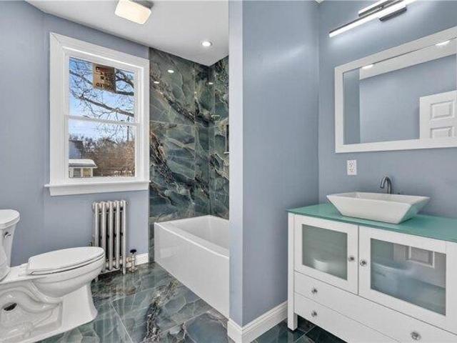 house with 3 bedroom, Warwick RI DS102529520