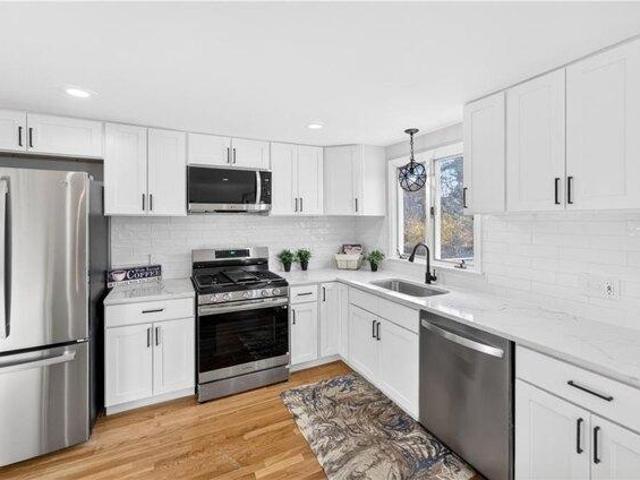 house with 3 bedroom, Warwick RI DS102529954