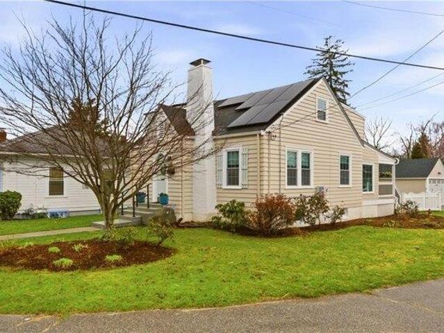 house with 3 bedroom, Warwick RI DS102634652