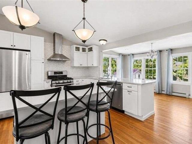 house with 3 bedroom, Warwick RI DS102726335