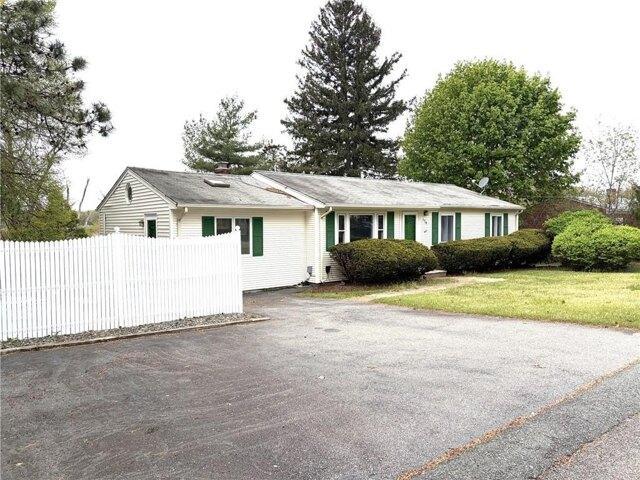 house with 3 bedroom, Warwick RI DS102726757