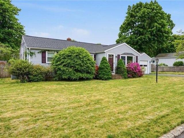 house with 3 bedroom, Warwick RI DS103018023