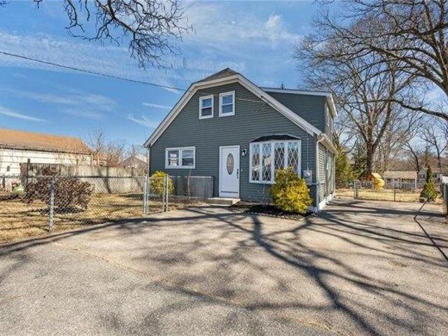 house with 3 bedroom, Warwick RI DS103101390
