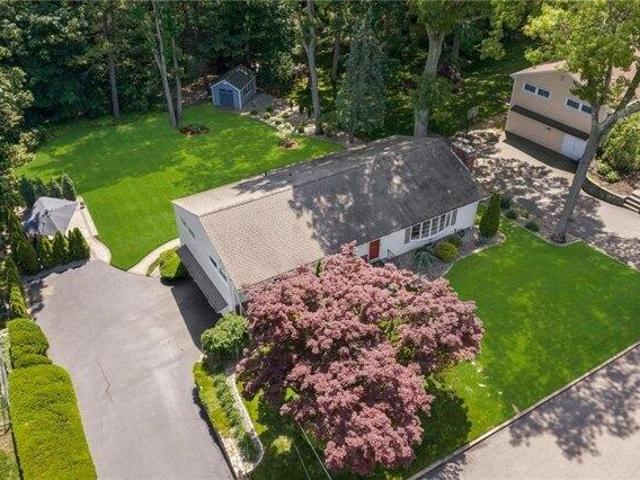 house with 3 bedroom, Warwick RI ES104042335
