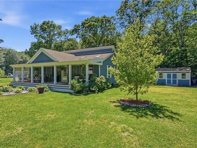 house with 3 bedroom, Warwick RI ES104076844