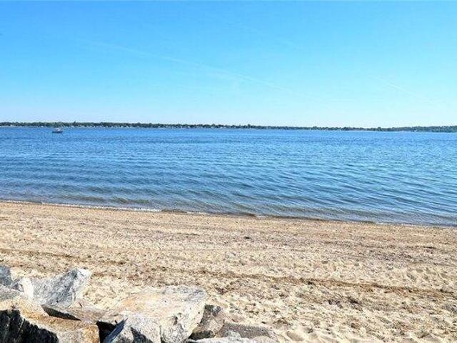 house with 3 bedroom, Warwick RI ES104116729