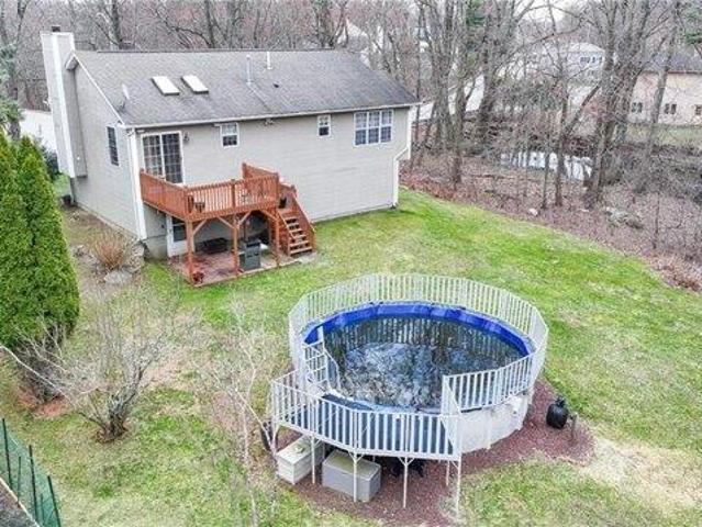 house with 3 bedroom, Warwick RI ES104149199