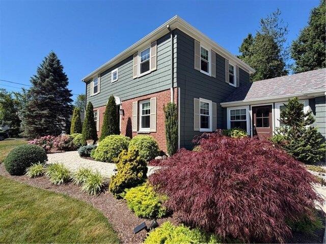 house with 3 bedroom, Warwick RI ES104265501