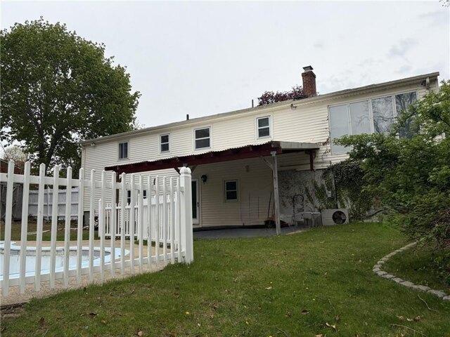 house with 3 bedroom, Warwick RI ES104513860