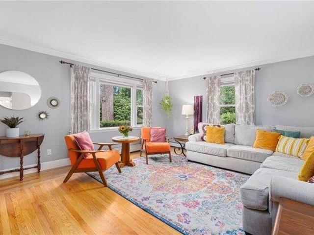 house with 3 bedroom, Warwick RI ES104541140