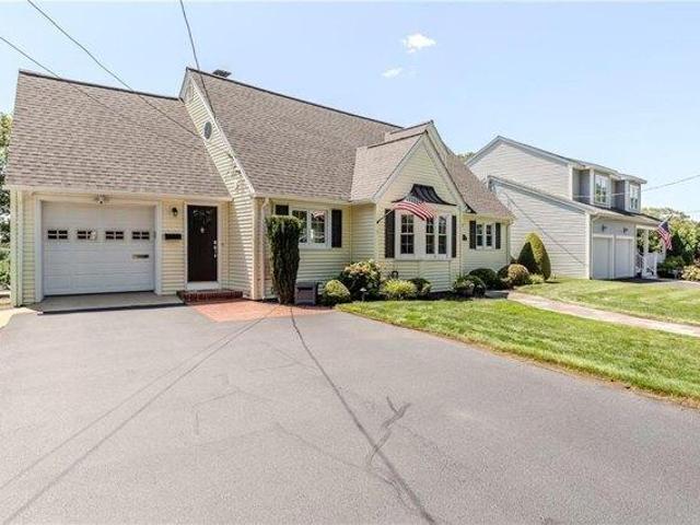 house with 3 bedroom, Warwick RI ES104812140