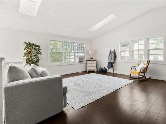 house with 3 bedroom, Warwick RI ES104851914