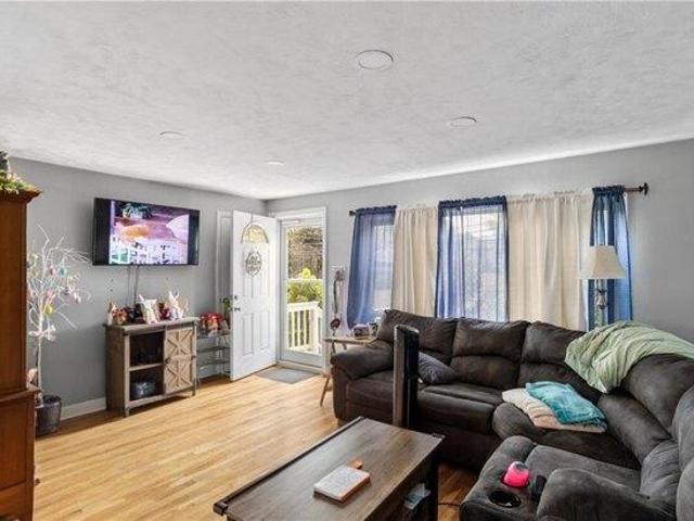 house with 3 bedroom, Warwick RI ES105079583