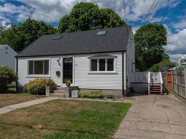 house with 3 bedroom, Warwick RI ES105080373