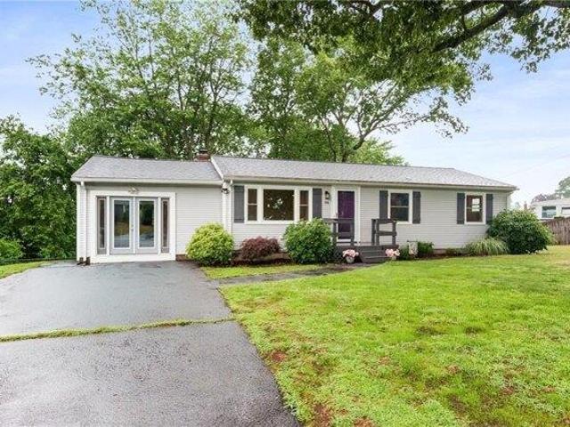 house with 3 bedroom, Warwick RI ES105081483