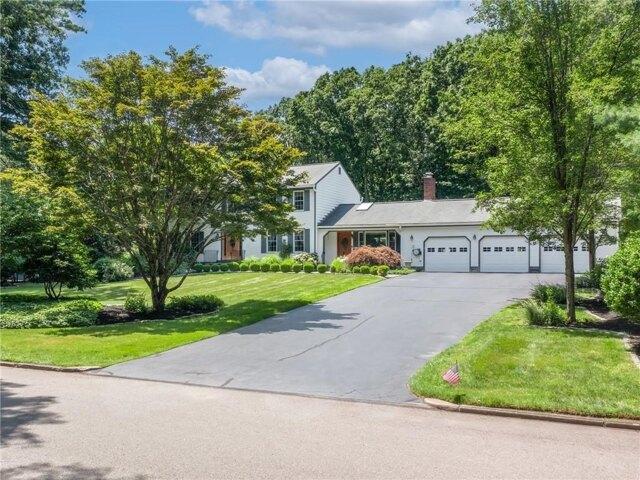 house with 3 bedroom, Warwick RI ES105094524