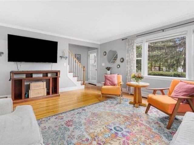 house with 3 bedroom, Warwick RI ES105094737
